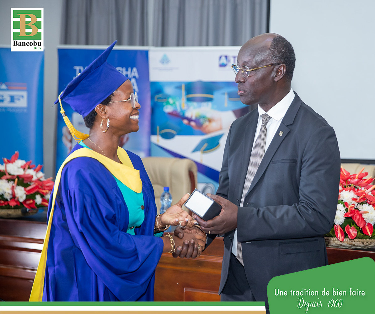 BANCOBU - Remise des certificats aux lauréats de l’Ecole des Banques
